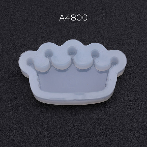 A4800 3個 シリコンモールド ソフト シリコン型 王冠 1.9×3.3cm 3×（1ヶ） 樹脂・レジン beads&parts【プロフ必読】 通販 17025557｜Creema(クリーマ)