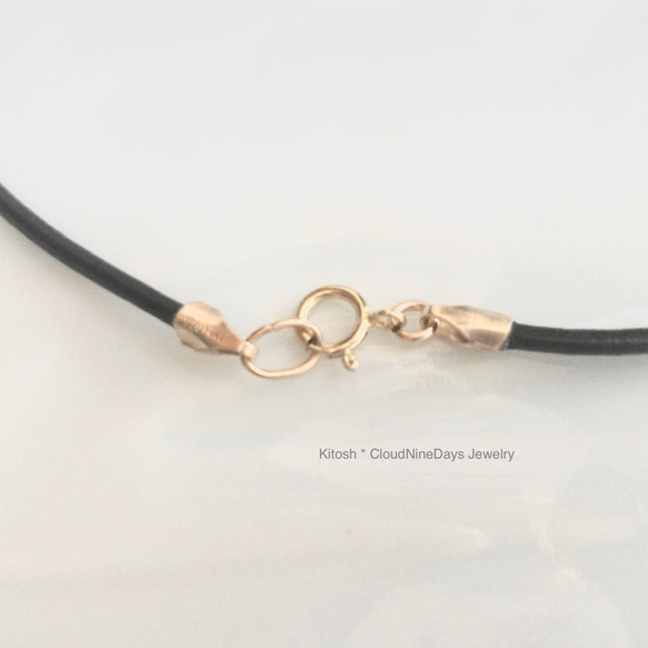 端正な2mm革紐チョーカー きちんと魅せるレザーチョーカーお好みの長さでBOHOにも☆14kgf/SLVアレルギー対策 チョーカー Kitosh*Cloud9Days 通販 17084572 ...