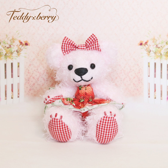 いちごワンピースのベア ぬいぐるみ Teddy berry 通販 17102918｜Creema(クリーマ)