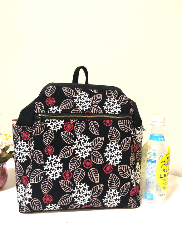 大人のリュック 黒系刺繡 リュック・バックパック tumugi 通販｜Creema(クリーマ) 17113257