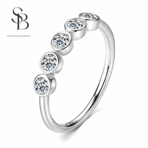 モアッサナイト ラウンド ハーフエタニティリング キラキラ S925 ゴージャス 指輪 ウェディング バンド 指輪・リング SOPHIE BROWN 通販 17125775｜Creema(クリーマ)