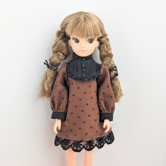 1047【復刻版初代リカちゃん】.茶色のドット柄のワンピース・黒 1047【復刻版初代リカちゃん】.茶色のドット柄のワンピース・黒