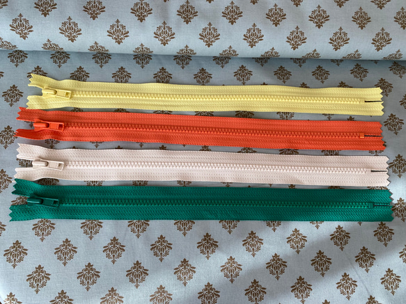 新入荷！はっきりとしたカラーがお洒落！『ビスロンファスナー ポップカラー 30cm YKK』～各1色 計4本～ その他素材 Blanc de Roi 通販｜Creema(クリーマ)