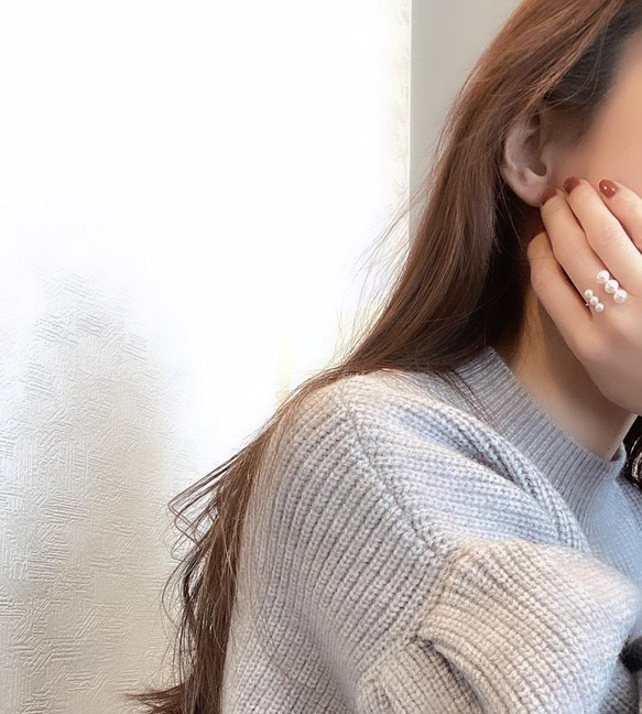 ★サステナブル商品★1点もの★美しいアシンメトリーの3連パールリング クリームローズカラー 指輪・リング emimy 通販 17167580 ...