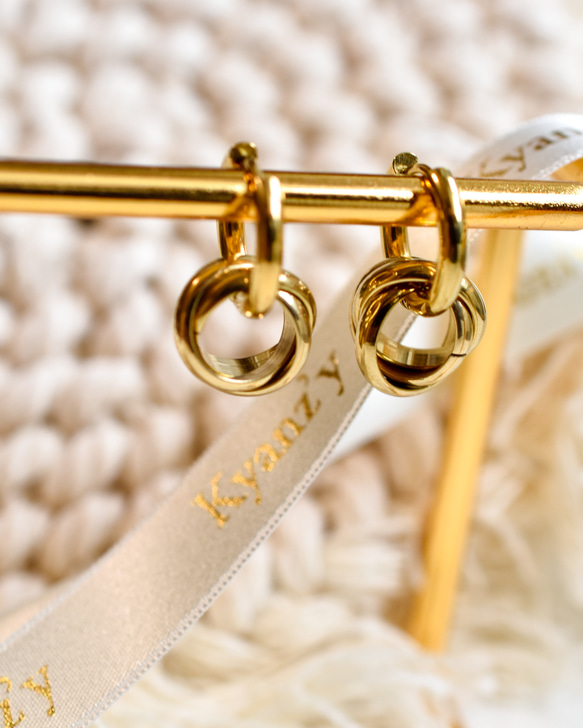 2wayで楽しめる♡つけっぱなしOK♡トリニティピアス /316L/18K仕上げ ピアス（フープ） Kyanz’y金属アレルギー対応ストア 通販 17198456｜Creema(クリーマ)