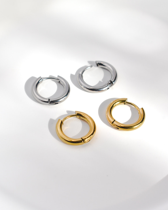 つけっぱなしOK♡フープピアス/316L/18K仕上げ/金属アレルギー対応 ピアス（フープ） Kyanz’y金属アレルギー対応ストア 通販 17199902｜Creema(クリーマ)