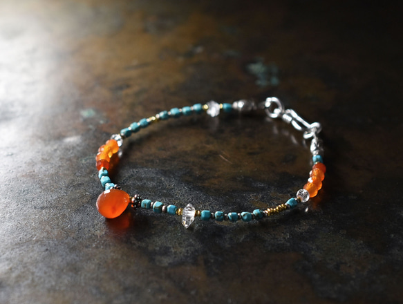 カーネリアンとキングマンターコイズ、ハーキマーダイヤモンド、カレンシルバーの華奢なブレス ブレスレット ais... 通販 17201756 ...