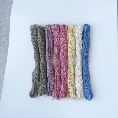 花刺繍カラー12m×8色/草木染め綿糸 0.7mm/手染め糸・刺繍糸 花刺繍カラー12m×8色/草木染め綿糸 0.7mm/手染め糸・刺繍糸