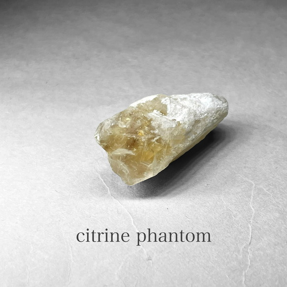 citrine phantom / シトリンファントム J 天然石 N.st 通販 17220857｜Creema(クリーマ)