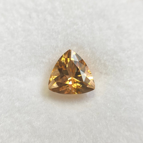 【セール価格中】インペリアルトパーズ ルース 0.61ct ブラジル産 天然石 京都ジュエリージェム 通販｜Creema(クリーマ) 17229241