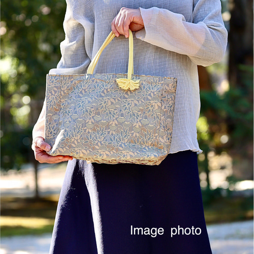 帯のリメイクバッグ/荷物をまとめてコンパクトに持ち運び 帯のリメイクバッグ/荷物をまとめてコンパクトに持ち運び