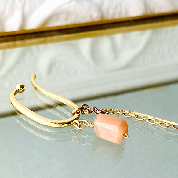 【2way】 14kgf ピーチムーンストーンのスウィングイヤーカフ イヤーカフ milimili901 通販 17269498｜Creema(クリーマ)