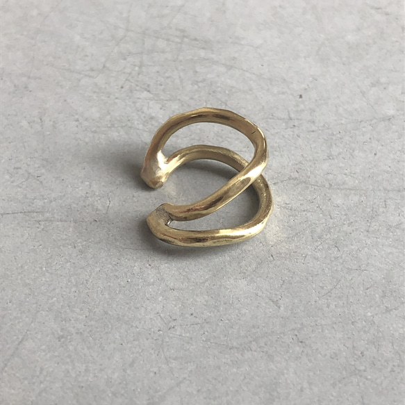 double earcuff /イヤーカフ/2連/真鍮/シルバー/槌目/シンプル イヤーカフ FUURA 通販 17273402｜Creema(クリーマ)