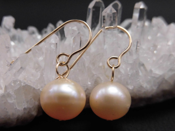 【感謝sale】【14KGF】淡水パールの1粒ピアス 27 ピアス（フック・チェーン） KAZEYA－かぜやー 通販｜Creema(クリーマ) 17292430