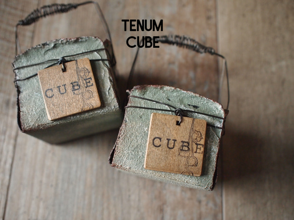 CUBE缶/tc120/ブリキワイヤーカゴ/リメイク鉢/リメ缶 一輪挿し・花瓶・花器 TENUM 通販 17309990｜Creema(クリーマ)