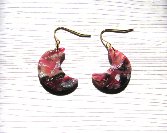 Red half-moon pierce ピアス（フープ） LEA 通販 17310262｜Creema(クリーマ)