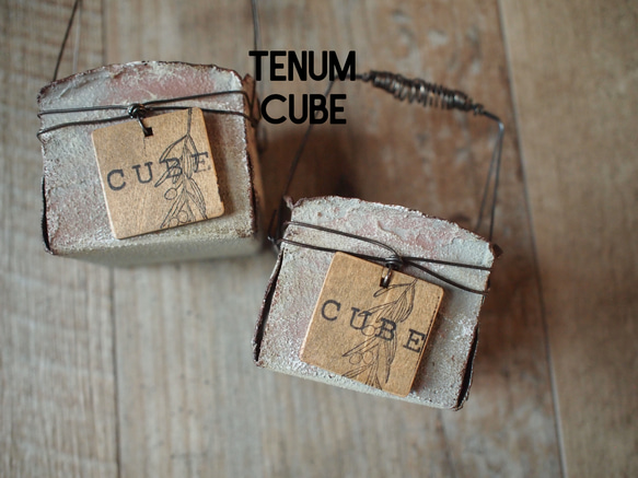 CUBE缶/tc145/ブリキワイヤーカゴ/リメイク鉢/リメ缶 一輪挿し・花瓶・花器 TENUM 通販 17310334｜Creema(クリーマ)