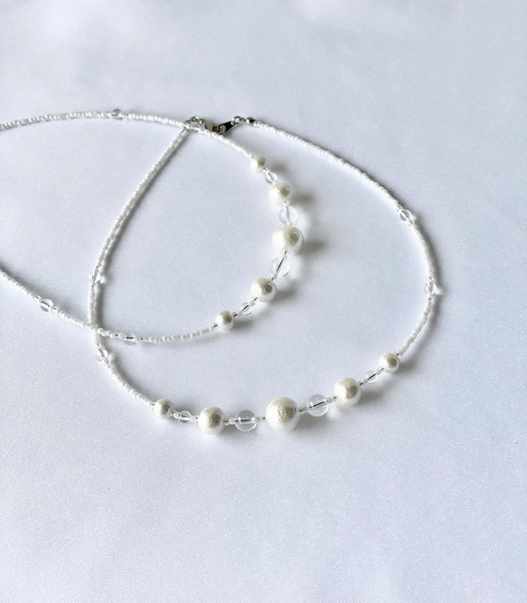 ホワイト×クリスタル コットンパールと水晶のショートネックレス チョーカー Ichi-ring（いちりん） 通販｜Creema(クリーマ) 17314182