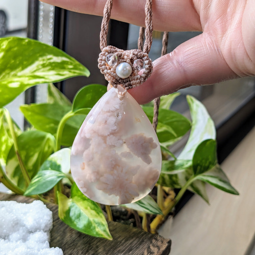 ☆大きめ☆チェリーブロッサムアゲート・桜瑪瑙☆マクラメ編み ☆大きめ☆チェリーブロッサムアゲート・桜瑪瑙☆マクラメ編み