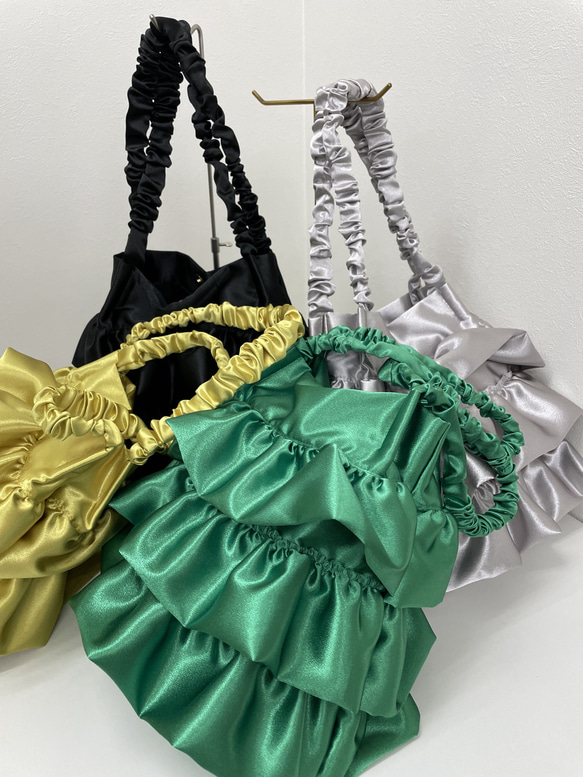再販・サテンフリルバッグ・4col ハンドバッグ Ha-chi☆ 通販 17338851｜Creema(クリーマ)
