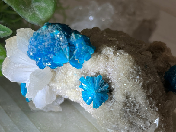 解放のストーン カバンサイト 原石 クラスター ラフストーン 天然石 東洋占星術師の娘˚ ₊⁎ 通販｜Creema(クリーマ) 17342101