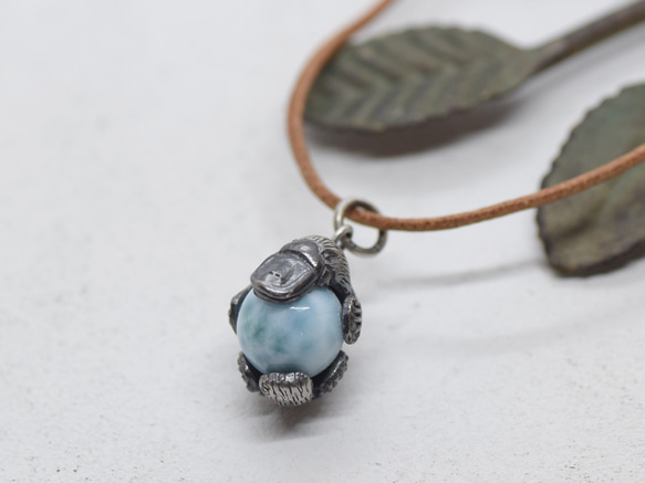 限定1点 生きる化石！珍獣カモノハシ玉ペンダント ラリマー 革ヒモネックレス付き ネックレス・ペンダント アウトプットジュエリー 通販 ...