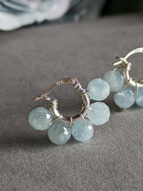 天然石アクアマリンAAA SV925フープピアスorイヤリング/サージカルステンレス ペールブルー3月誕生石 ピアス（フープ ...