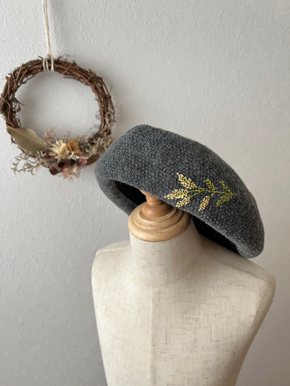 刺繍入り〜ミモザベレー帽 ベレー帽・ハンチング motty piko＆mako 通販 17390622｜Creema(クリーマ)