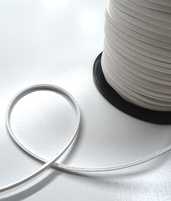 3mm幅【3メートル単位】ホワイト 韓国製 フェイクレザーコード 革紐 PUレザー ひも・コード 資材屋 beauciel 土日祝休み 通販 17399887｜Creema(クリーマ)