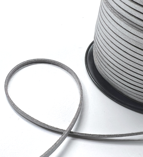 3mm幅【3メートル単位】シルバー 韓国製 フェイクレザーコード 革紐 PUレザー ひも・コード 資材屋 beauciel 土日祝休み 通販 17399909｜Creema(クリーマ)