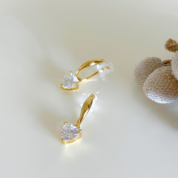 14kgf 2way 痛くないイヤリング ジルコニア ミニハート シンプル お呼ばれ イヤリング・ノンホールピアス mimi 通販 17400891｜Creema(クリーマ)