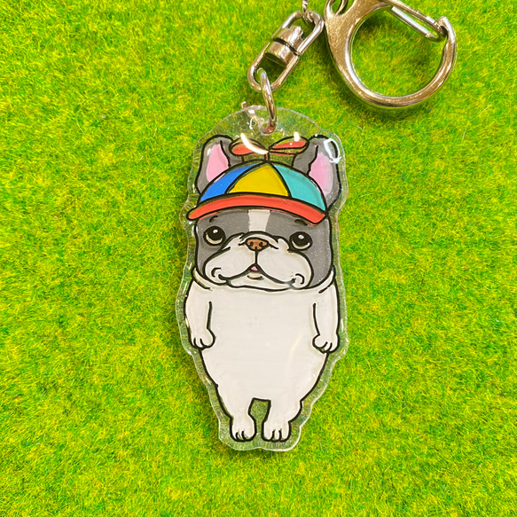 空を自由に飛びたいパイドフレブルちゃん。 キーリング 2216charm 通販｜Creema(クリーマ)