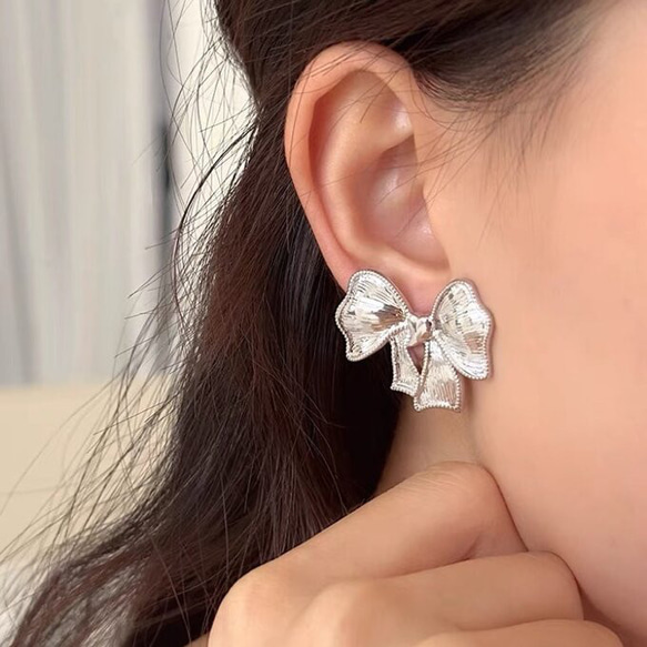 ★CICI★ S925 ポスト 大ぶり リボン ピアス シルバー 金属アレルギー対応 つけっぱなし お洒落 ピアス（スタッド・一粒） cissylady.com 通販 17424353 ...