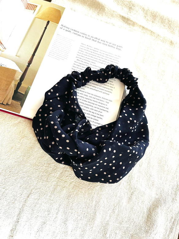 「creema限定」 柔らか素材の大人クロスヘアターバン＊ドット柄×ブラック ヘアバンド・ターバン n.couleur 通販 17425992｜Creema(クリーマ)