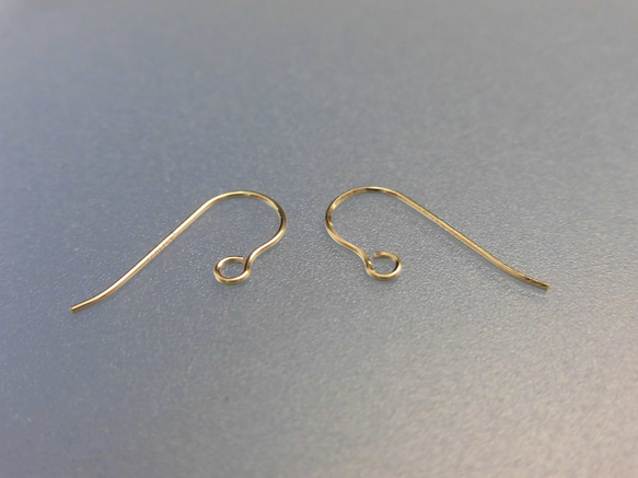 【14KGF】ピアスフック 1ペア イエローゴールド 368 金具・チェーン KAZEYA－かぜやー 通販｜Creema(クリーマ)