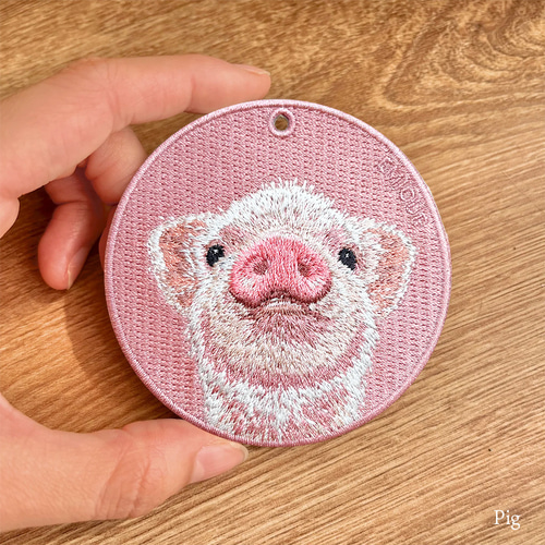 刺繍キーホルダー キーホルダー 子豚 ぶた 子ブタ プレゼント 刺繍キーホルダー キーホルダー 子豚 ぶた 子ブタ プレゼント