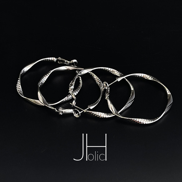 【4個入り/2ペア】大ぶり 模様入り チタン芯 シルバーフープピアス 低金属アレルギー je29 金具・チェーン 低金属アクセサリー仕入れ ...