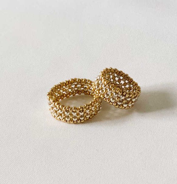 【単品】Shimmer！きらめくゴールドのビーズリング【選べる2タイプ／5サイズ】 指輪・リング Ichi-ring（いちりん） 通販 17464615｜Creema(クリーマ)