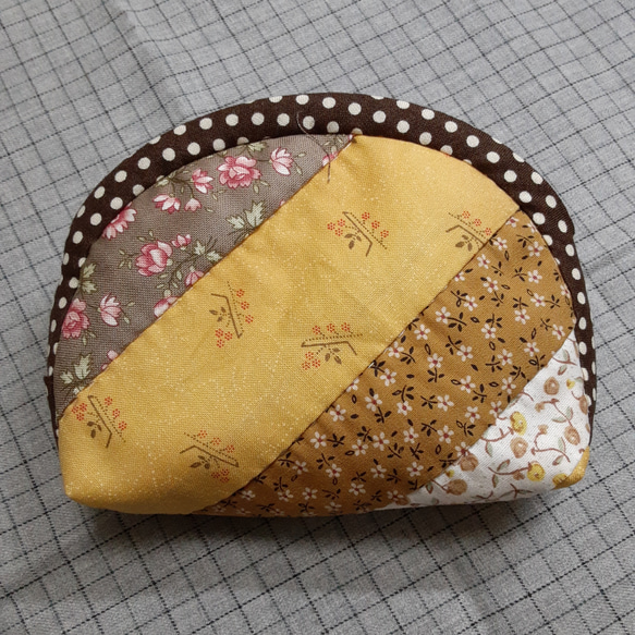 ミニラウンドポーチ 花柄黄色 ポーチ しーちゃんのお店 通販 17466694｜Creema(クリーマ)