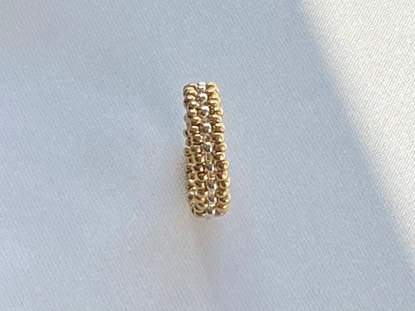 【ミックスペア】Shimmer！きらめくゴールドのビーズリング【シングル＋ダブル／5サイズ】 指輪・リング Ichi-ring（いちりん） 通販 17468040｜Creema(クリーマ)