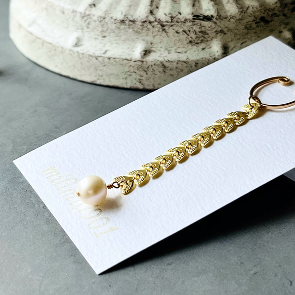 14kgf 淡水パールとリーフチェーンのロングイヤーカフ イヤーカフ milimili901 通販 17469808｜Creema(クリーマ)