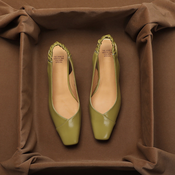 パンプス すらりとしたつま先と切り替えデザイン 踏めるパンプススクエアトゥ 春色 緑 シルバー スクエアパンプス 通勤 パンプス 月月屋 通販 ...