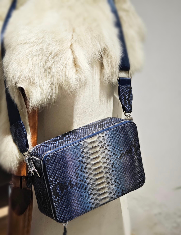 Python bag handmade custom. 注文作製商品。パイソン革使用ショルダーパック ショルダーバッグ TOKYO BESPOKE 通販 17539929｜Creema(クリーマ)