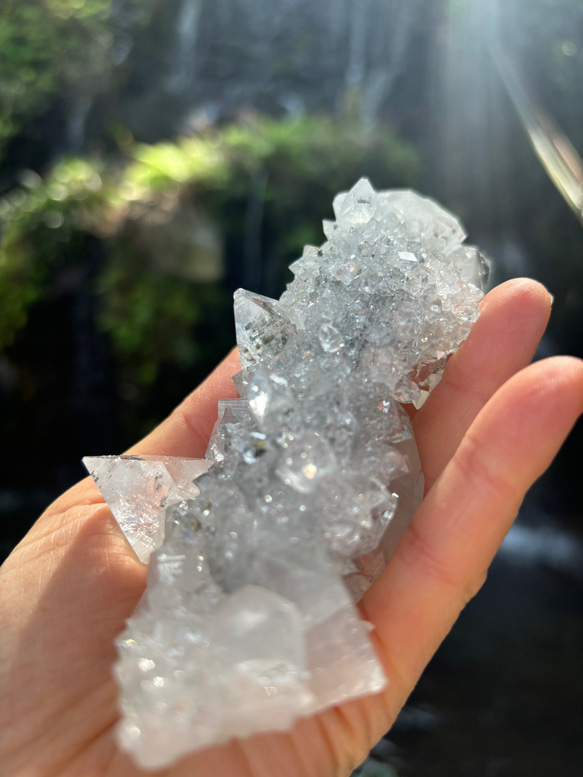 虹入り☆ドゥルージー☆アポフィライト☆278g！14㎝☆瀧川神社にて浄化☆No.2 その他インテリア雑貨 UNELMAKeiju☆ ウネルマケイユ 通販 17550661｜Creema(クリーマ)