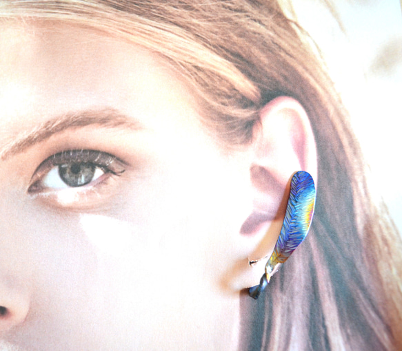 Titanium ear cuff・飾り羽のチタンイヤーカフ・左48mmB イヤーカフ ねこへい工房（コブ） 通販 17553835 ...