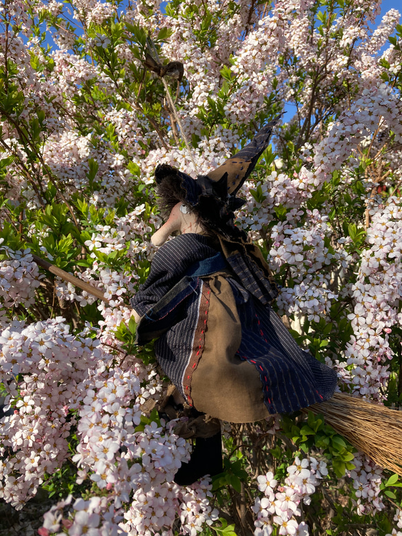 古布をまとう魔女オリジナルサイズ(え) その他人形 魔女 古布 通販 17554123｜Creema(クリーマ)