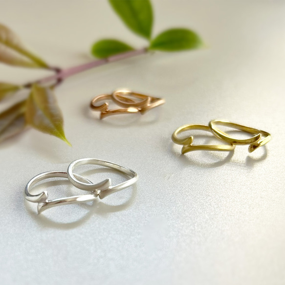 *Sprout Ring* 新芽のスプラウトリング 重ね付も楽しいシルバーアクセサリー ピンキーリング S64 指輪・リング リモ・ナガサキ 通販 17555892｜Creema(クリーマ)