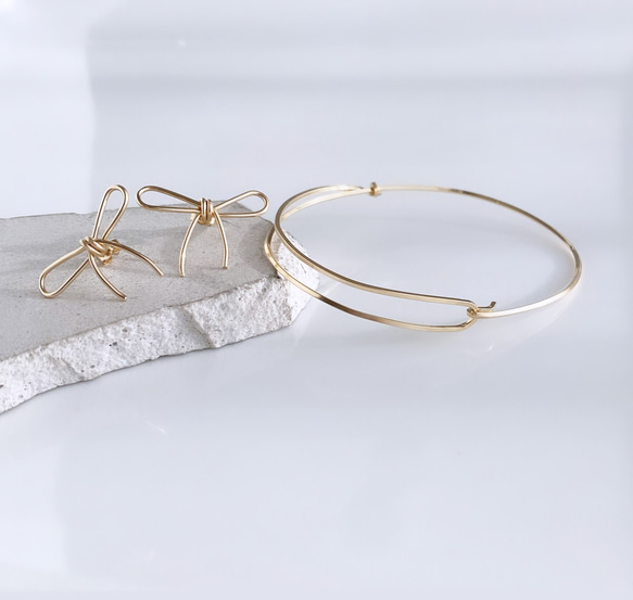 【春の福袋】【期間限定】connection bangle & Ruban バングル ピアス セット ピアス（スタッド・一粒） f accessory 通販 17561043｜Creema(クリーマ)