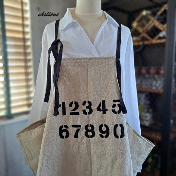 【背中がかわいい】エプロンドレス：ナンバー：リネン【0702】 エプロン chill out 通販 17573432｜Creema(クリーマ)