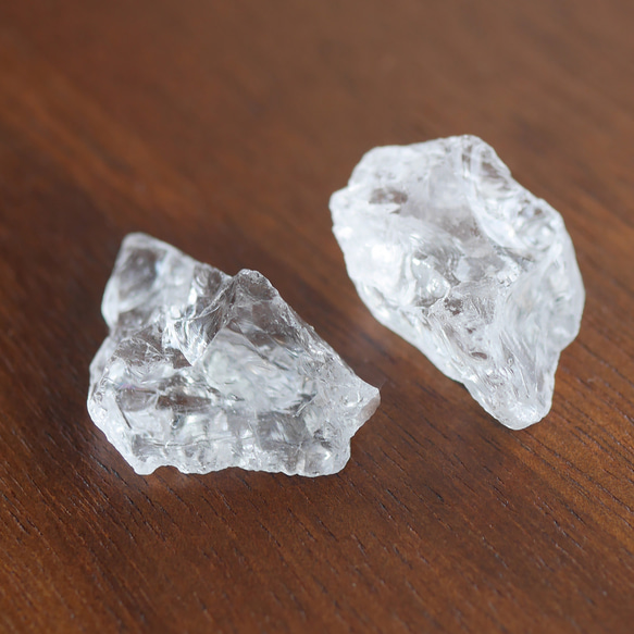 アーカンソー水晶 AK04（2個） 天然石 サルサパリラ 通販｜Creema(クリーマ)